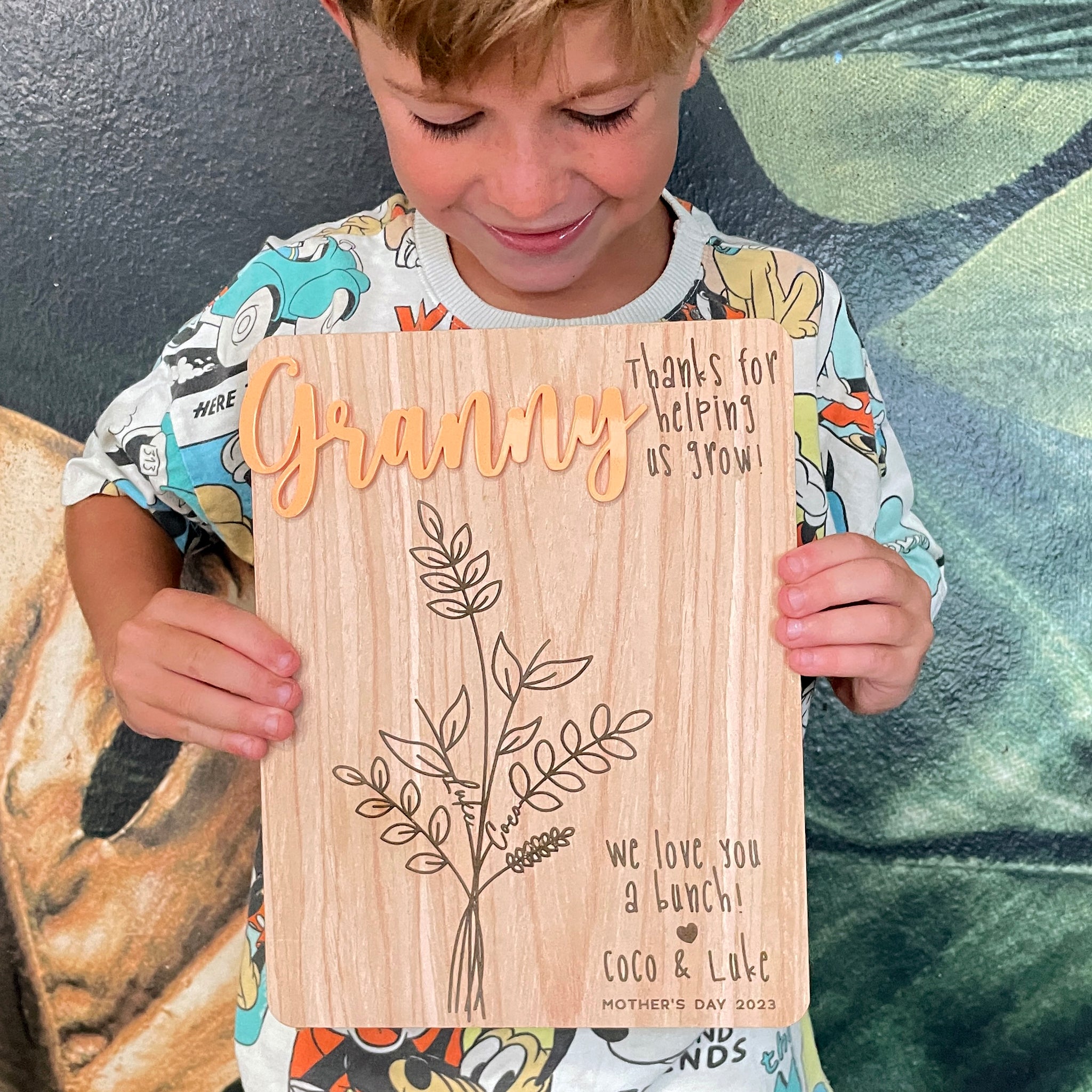 Personalized Mother’s Day Gifts, Custom flower engraved sign for Mom ...